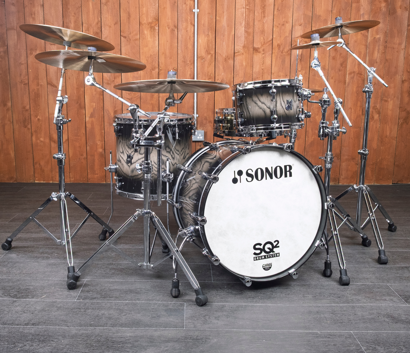 SONOR SQ2 22" 3-piece Shell Pack In Snow Tiger High Gloss with Black B ...